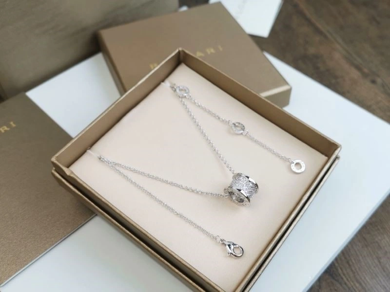 Low-cost Bvlgari Necklaces