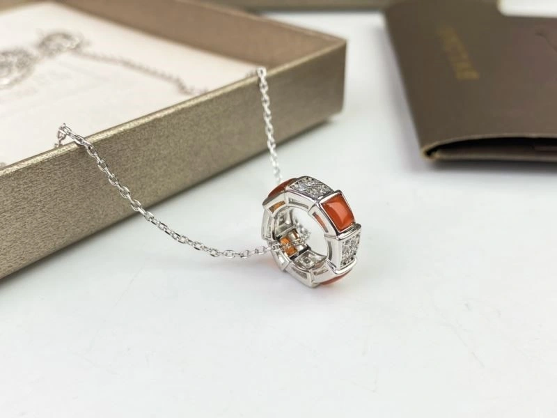 Precise copy Bvlgari Necklaces