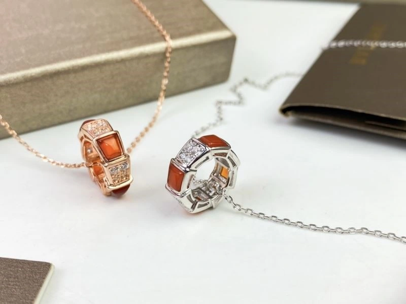 Precise copy Bvlgari Necklaces