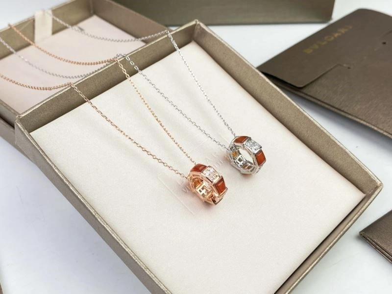 Precise copy Bvlgari Necklaces