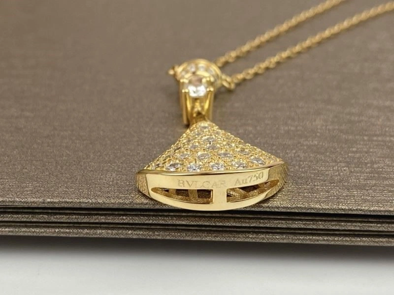 Top mirror Bvlgari Necklaces