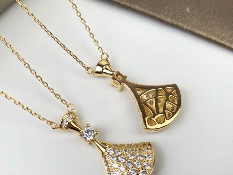 Top mirror Bvlgari Necklaces