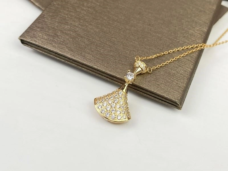 Top mirror Bvlgari Necklaces