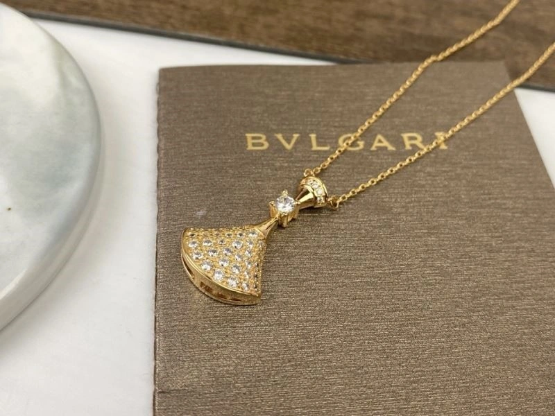 Top mirror Bvlgari Necklaces