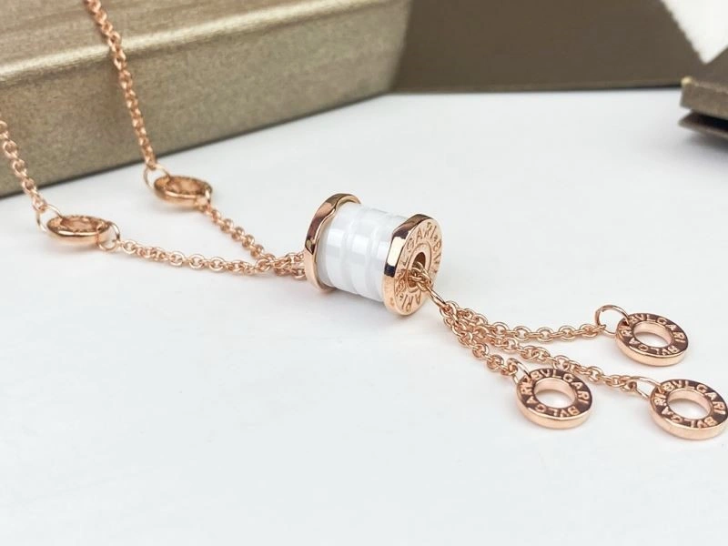 Brand-authenticated Bvlgari Necklaces