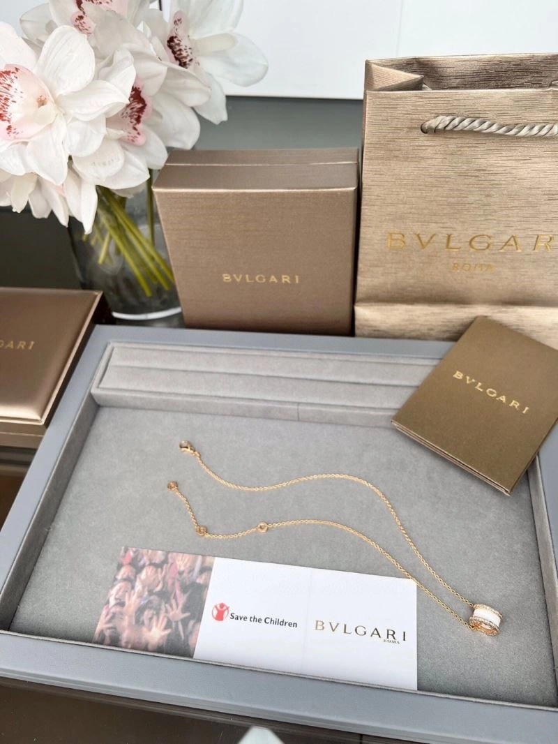 Brand-authenticated Bvlgari Necklaces