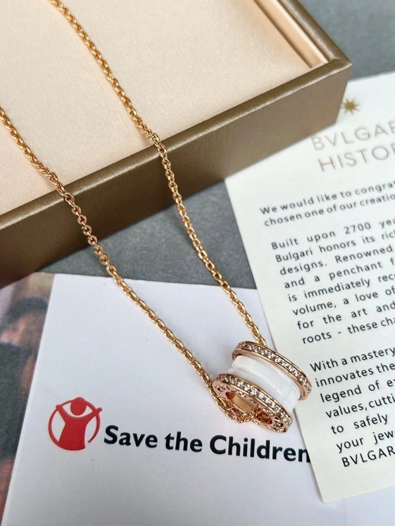Brand-authenticated Bvlgari Necklaces