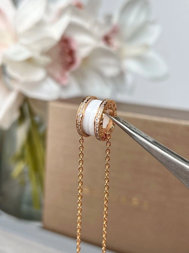 Brand-authenticated Bvlgari Necklaces