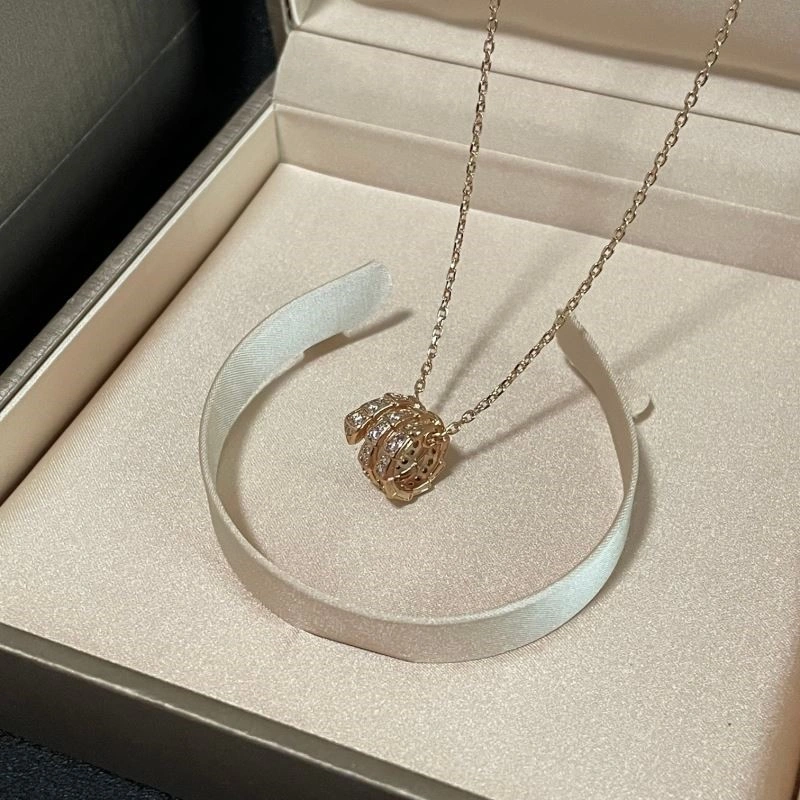 Real Bvlgari Necklaces