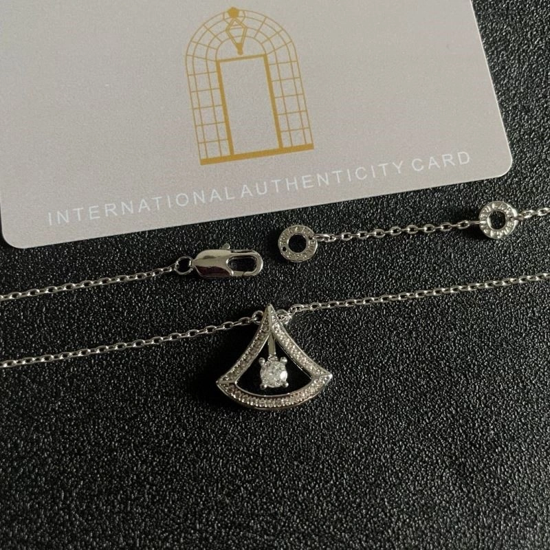 Bargain Bvlgari Necklaces