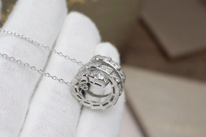 Cut-rate Bvlgari Necklaces