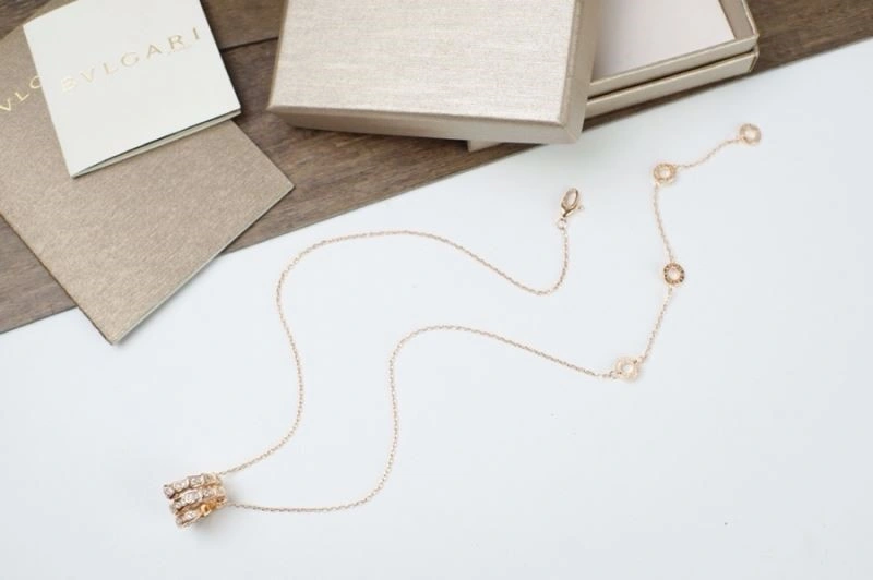 Cut-rate Bvlgari Necklaces