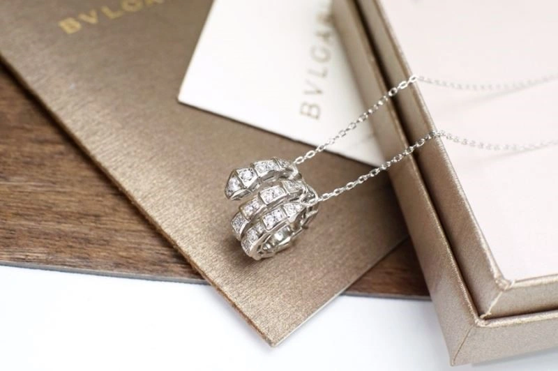 Cut-rate Bvlgari Necklaces