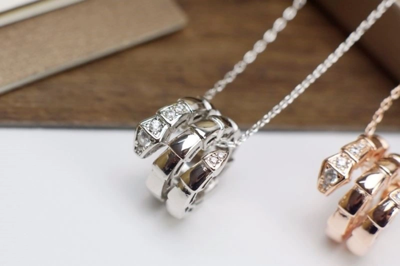 Bargain Bvlgari Necklaces