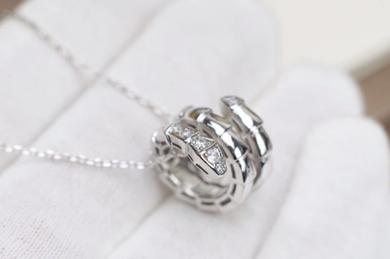 Bargain Bvlgari Necklaces