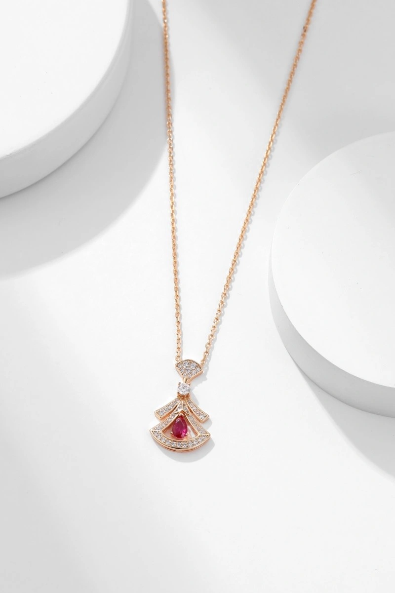 Low-cost Bvlgari Necklaces