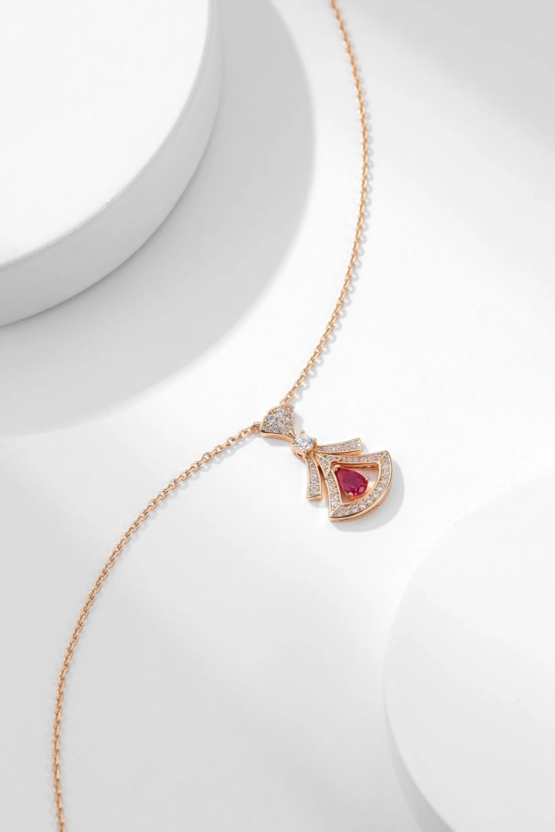 Low-cost Bvlgari Necklaces