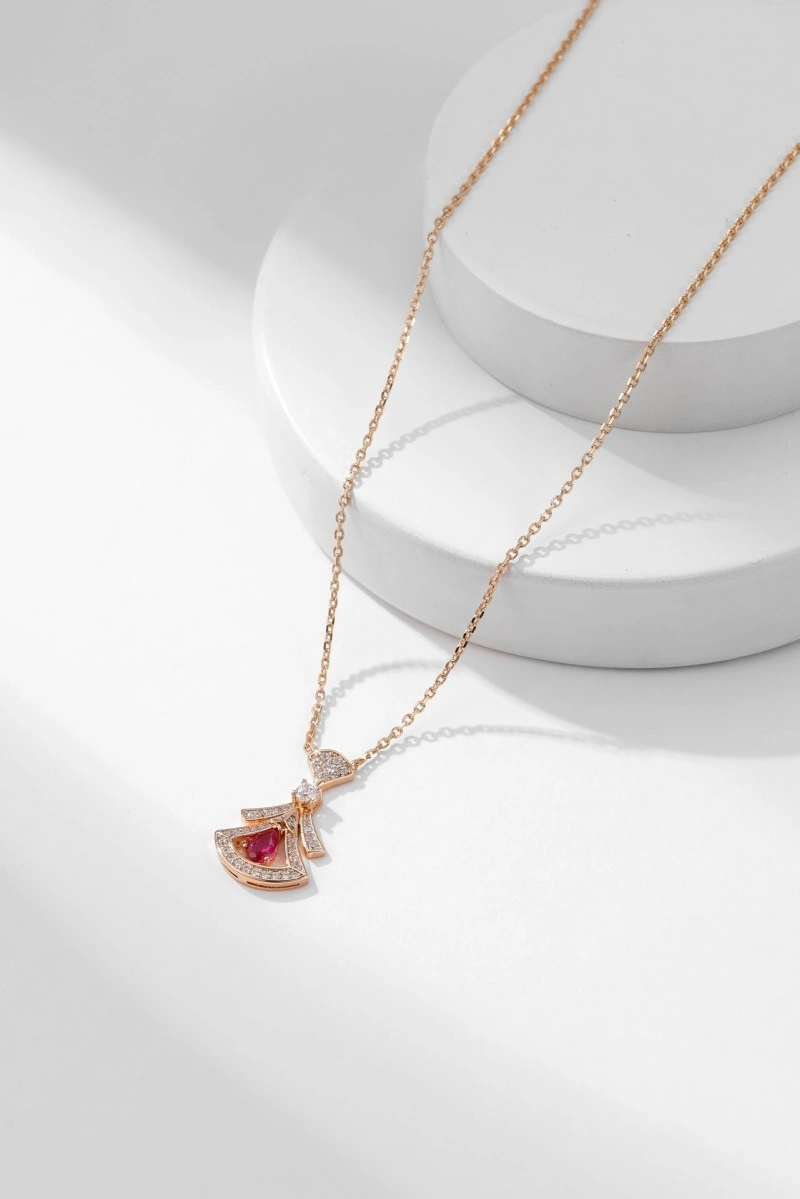 Low-cost Bvlgari Necklaces