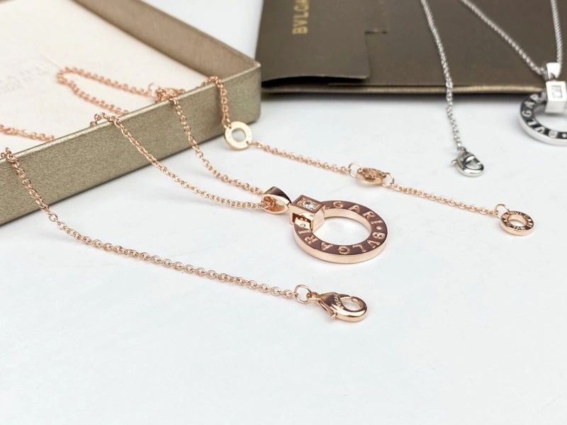 Top match Bvlgari Necklaces