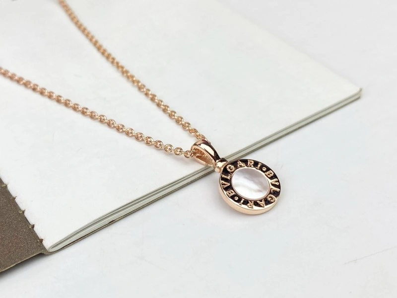 Top match Bvlgari Necklaces