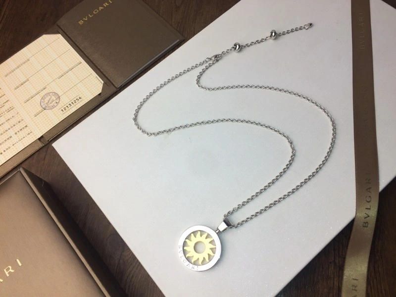 Precise copy Bvlgari Necklaces