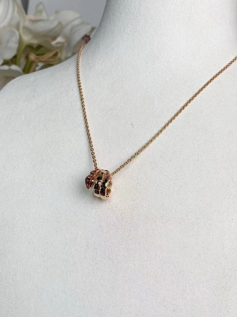 Brand-authenticated Bvlgari Necklaces
