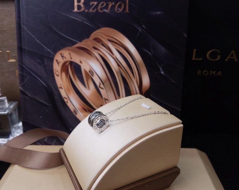 Official Bvlgari Necklaces