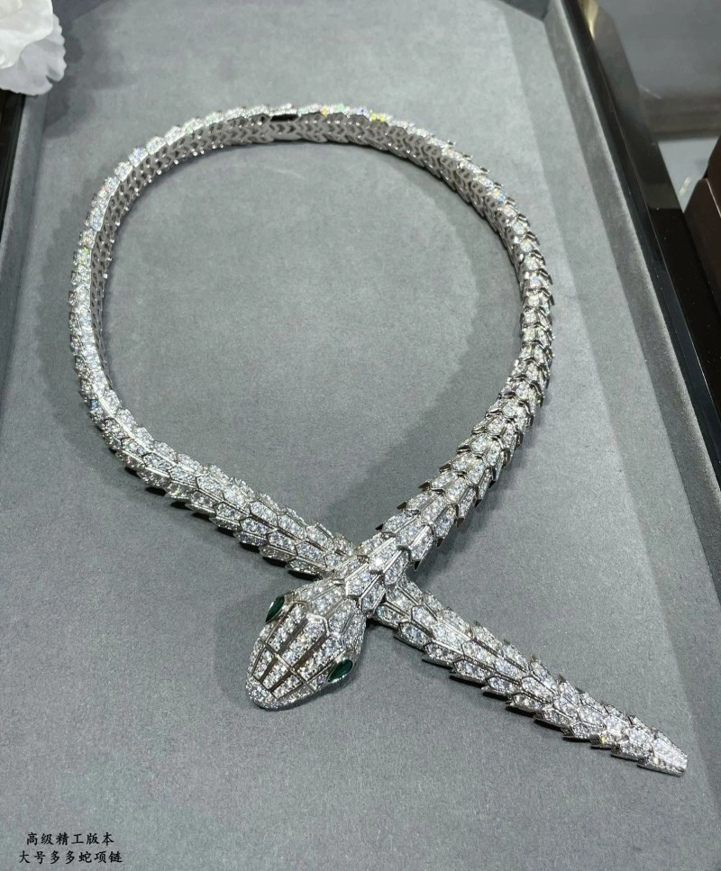 Brand-authenticated Bvlgari Necklaces