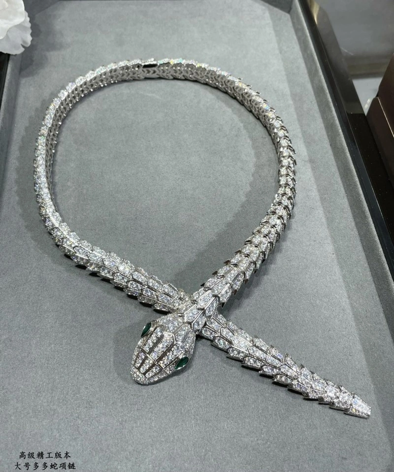 Brand-authenticated Bvlgari Necklaces
