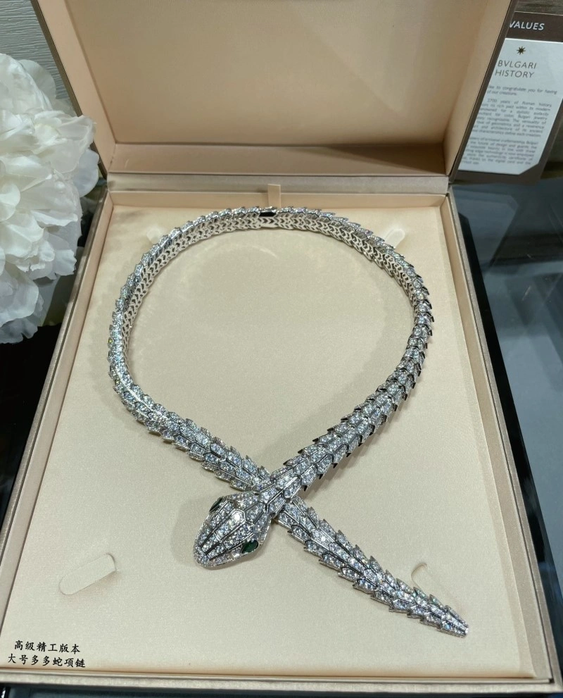 Brand-authenticated Bvlgari Necklaces