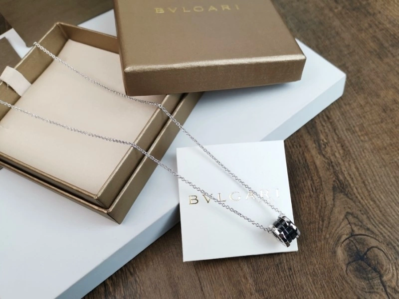 Indistinguishable Bvlgari Necklaces