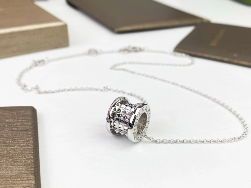 Cut-rate Bvlgari Necklaces