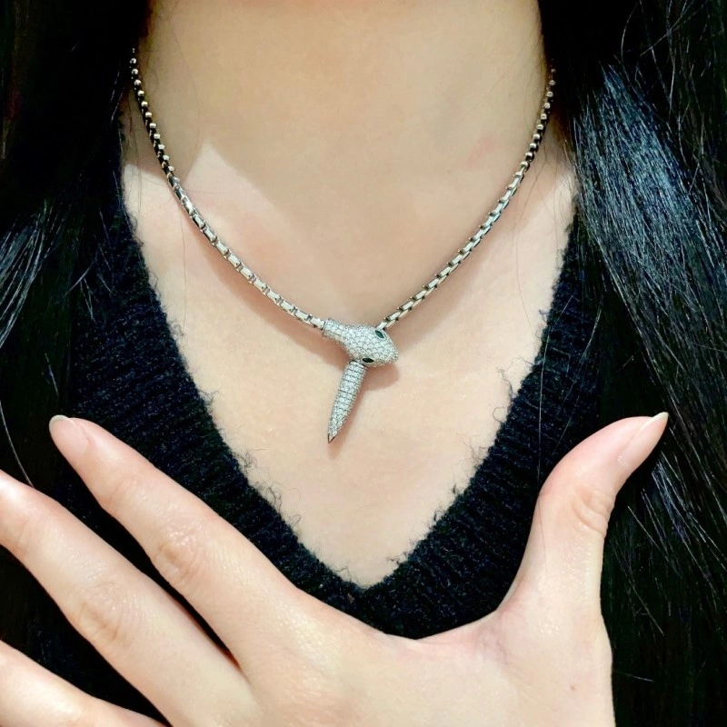 Cut-rate Bvlgari Necklaces