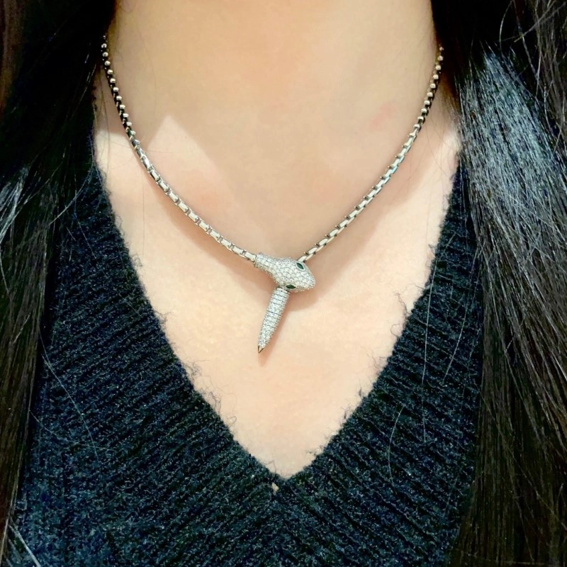 Cut-rate Bvlgari Necklaces