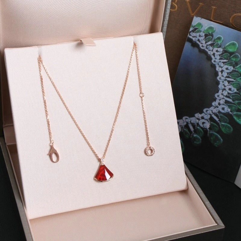 Discounted Bvlgari Necklaces