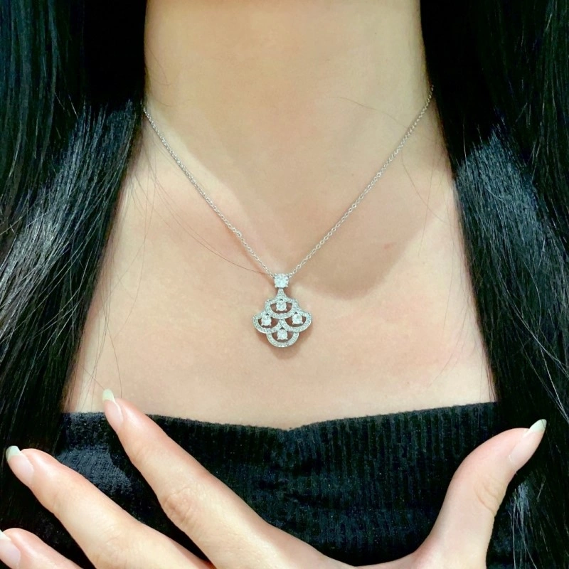 Brand-authenticated Bvlgari Necklaces