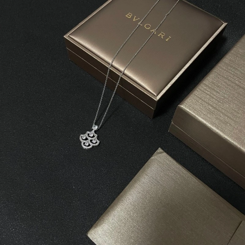 Brand-authenticated Bvlgari Necklaces