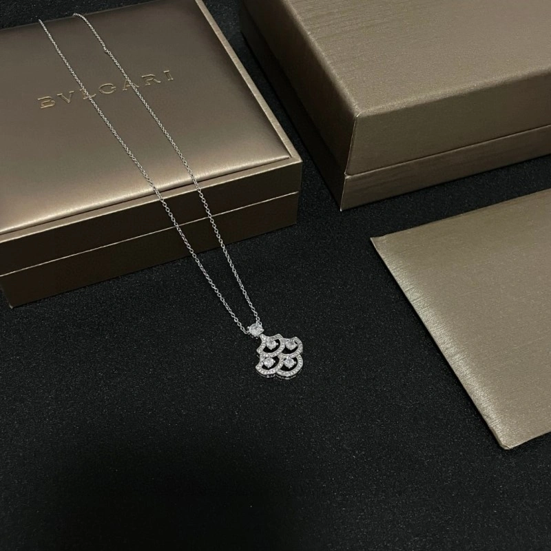 Brand-authenticated Bvlgari Necklaces
