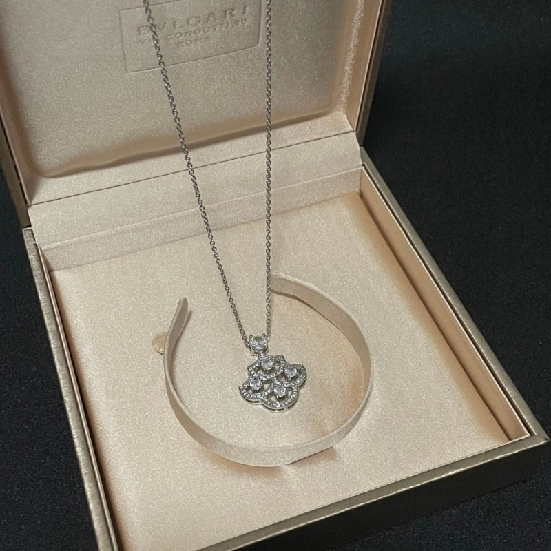 Brand-authenticated Bvlgari Necklaces