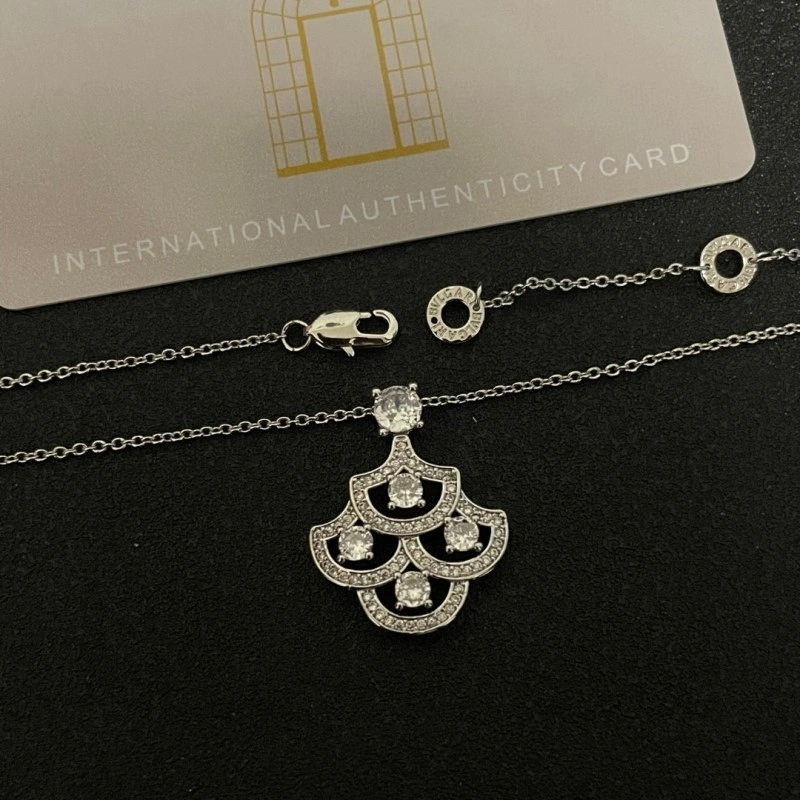 Brand-authenticated Bvlgari Necklaces