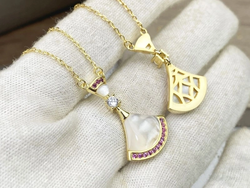 Cut-rate Bvlgari Necklaces