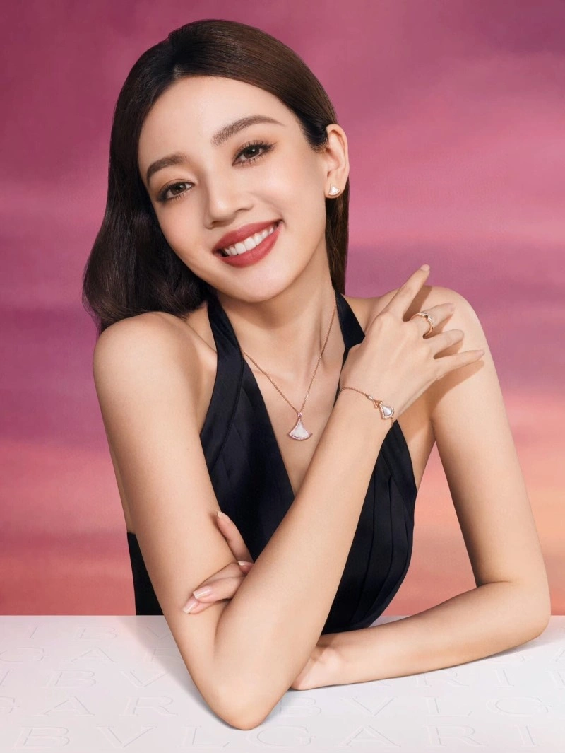 Economical Bvlgari Necklaces