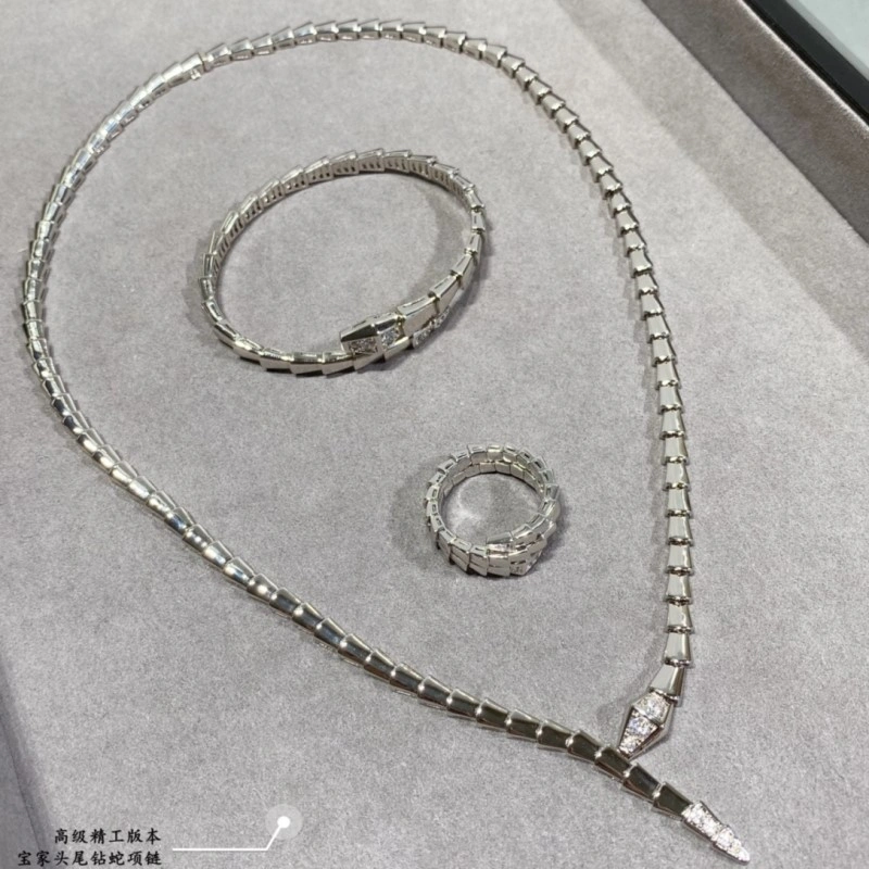 Discounted Bvlgari Necklaces