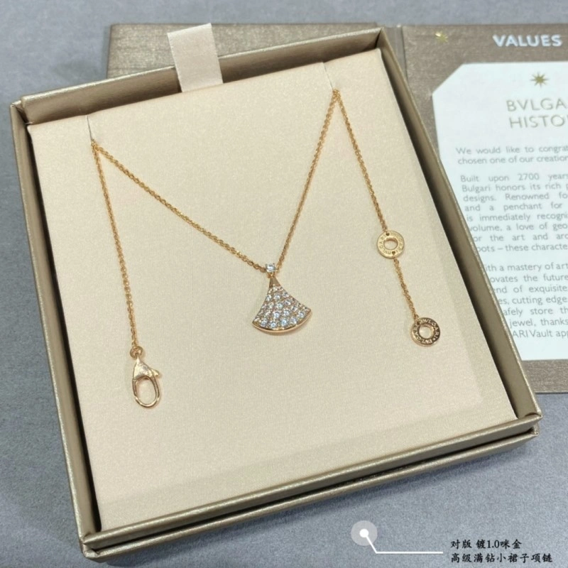 Cut-rate Bvlgari Necklaces