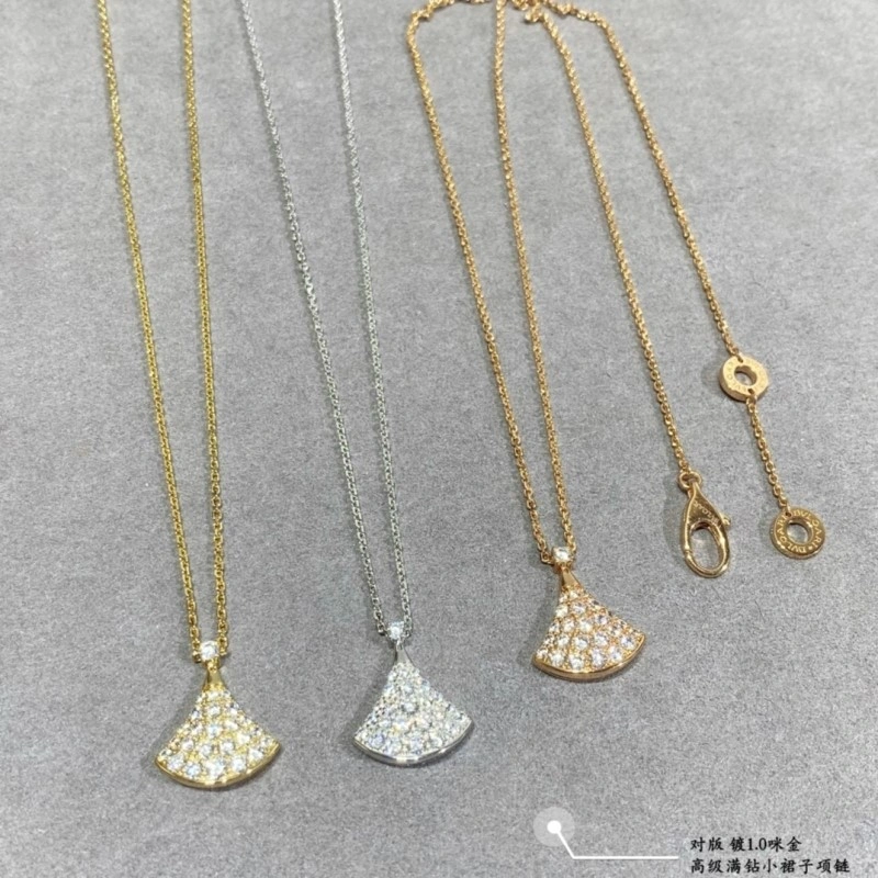 Cut-rate Bvlgari Necklaces