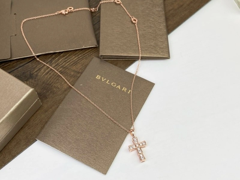 Official Bvlgari Necklaces