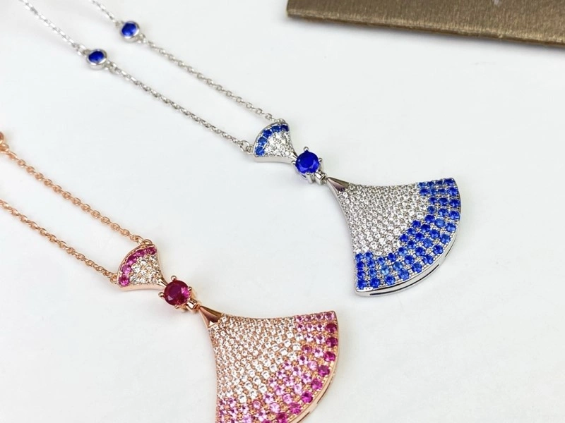 Bargain Bvlgari Necklaces