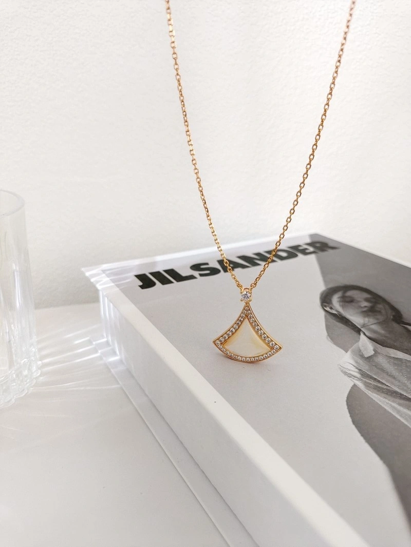 Bargain Bvlgari Necklaces
