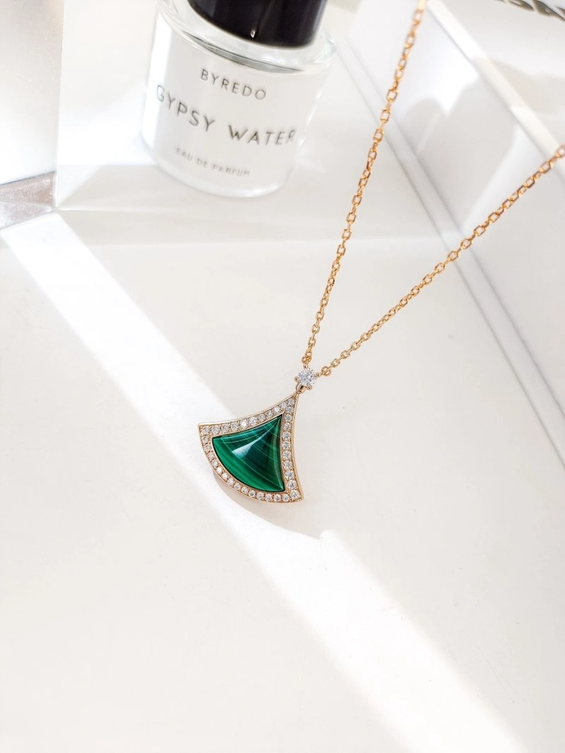 Bargain Bvlgari Necklaces