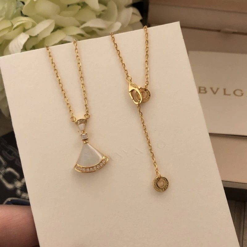 Indistinguishable Bvlgari Necklaces